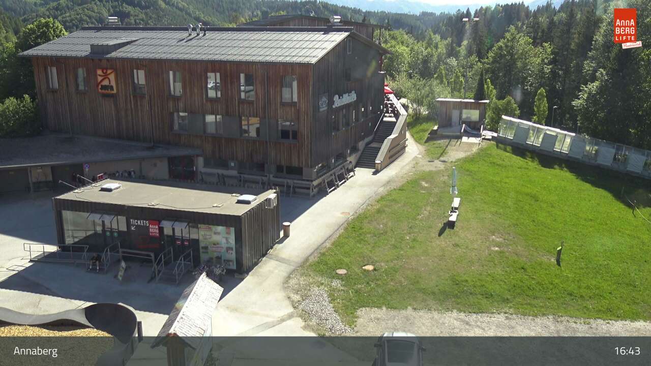 Webcam Annaberg, Blickrichtung Ticketpoint, Annaberg, 976 m - bergfex