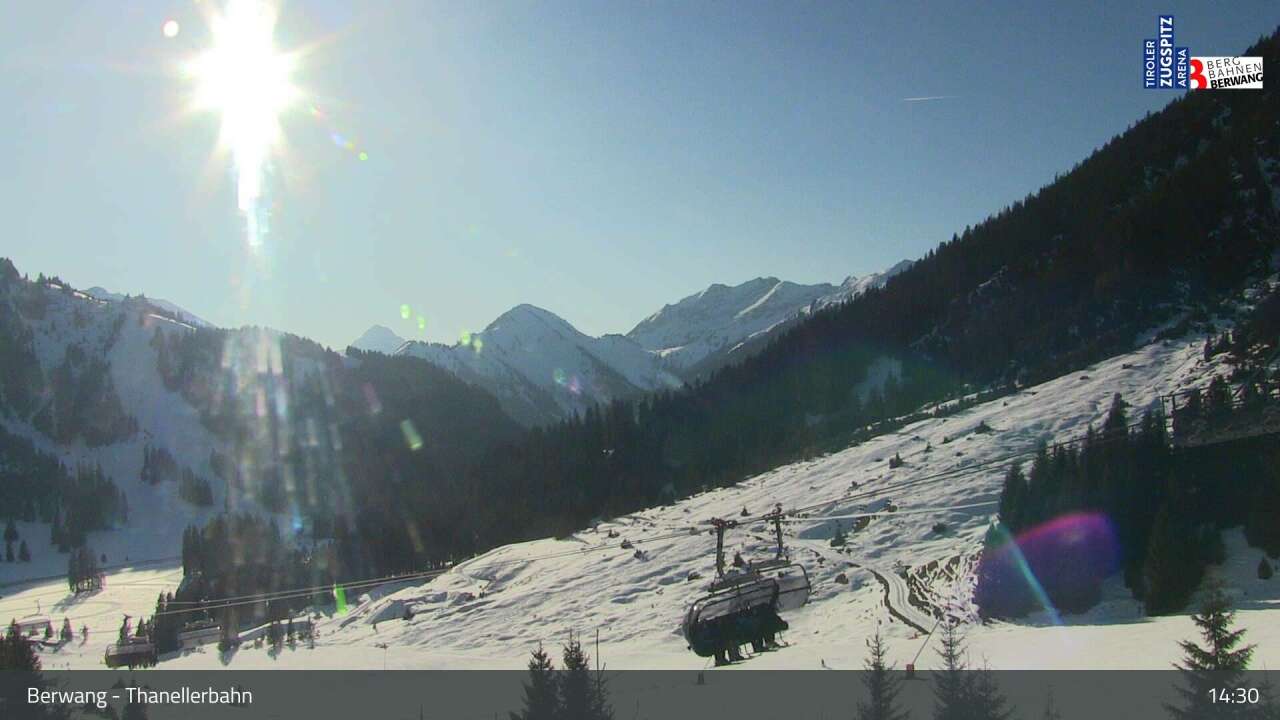Webcam Thanellerbahn, Blickrichtung Steinkar, Berwang, 1.433 m - bergfex
