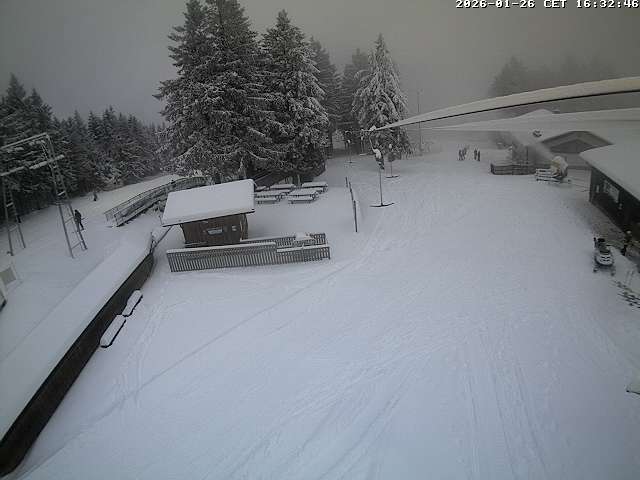 Webcam Wasserkuppe, :richting:plaats:zeeniveau - bergfex