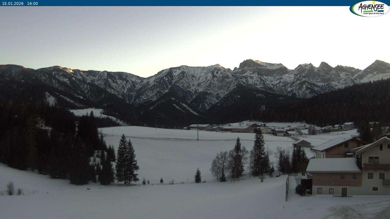 Webcam Steinberg, Blickrichtung Blick auf den Ort Steinberg am Rofan ...