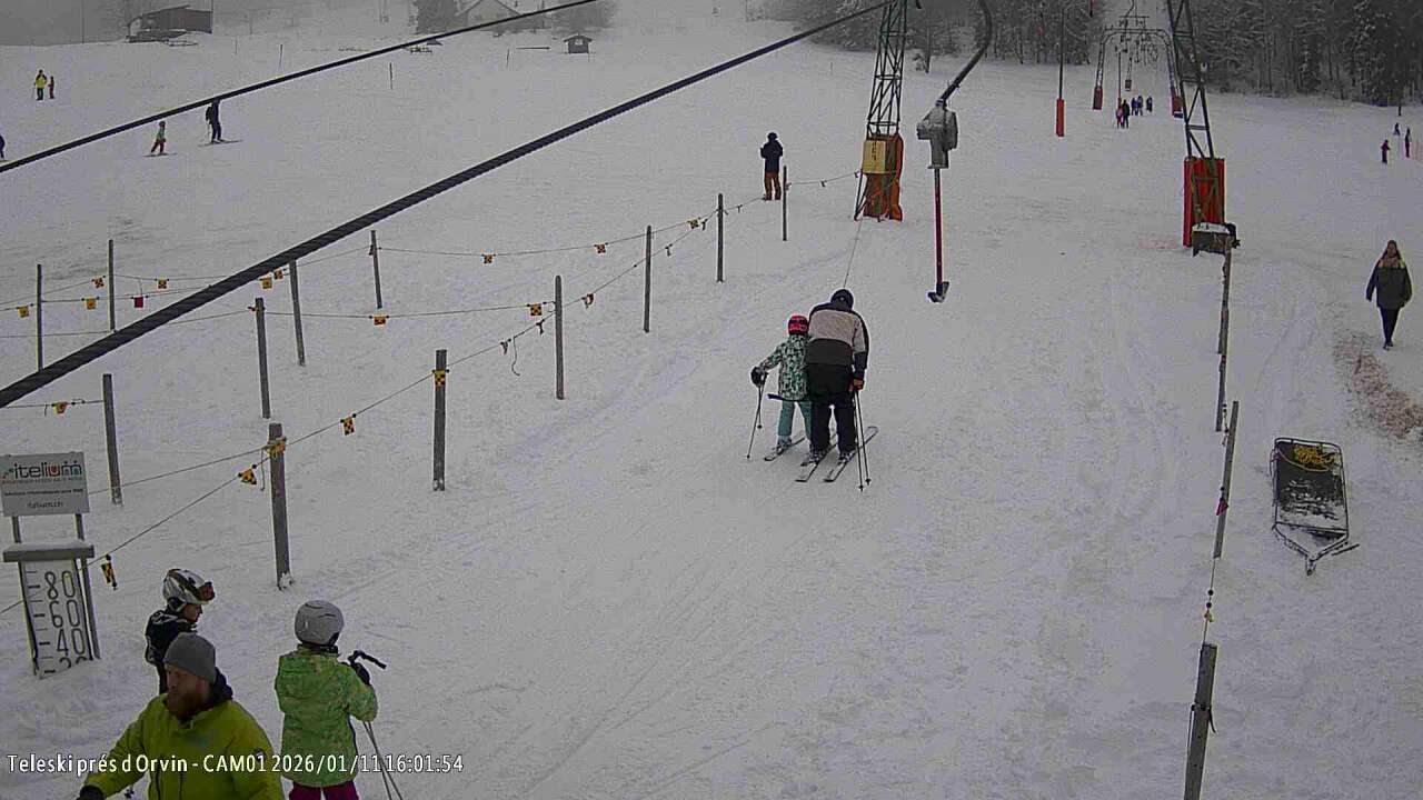 Webcam Les Prés d'Orvin, Les Prés-d'Orvin, 1030m - bergfex