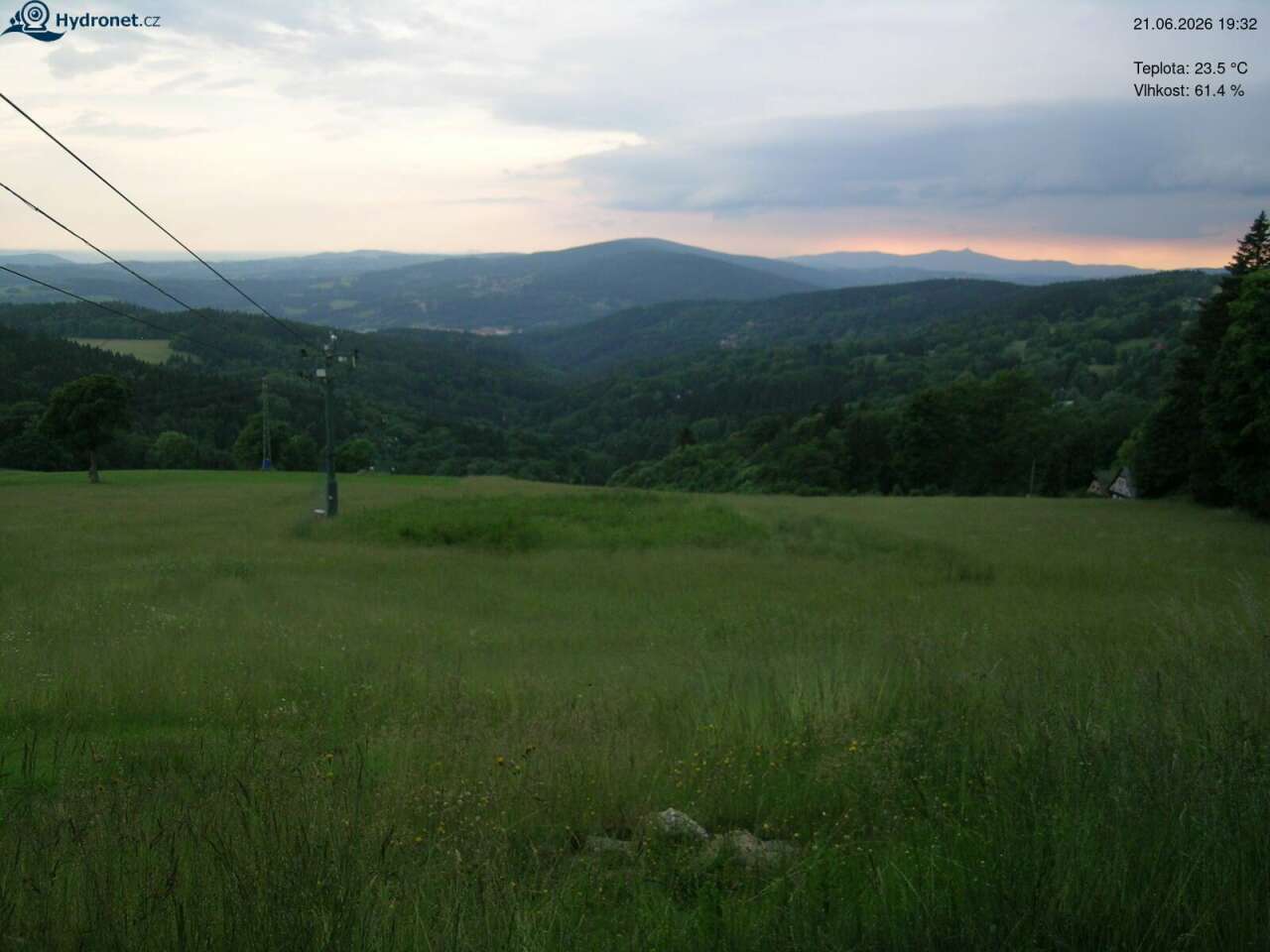 Webcam Kořenov, Blickrichtung Skigebiet Rejdice, Isergebirge, 743 m ...
