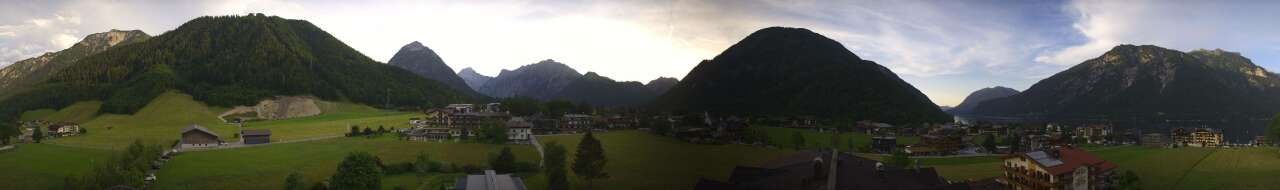 Webcam Pertisau am Achensee, :richting:plaats:zeeniveau - bergfex