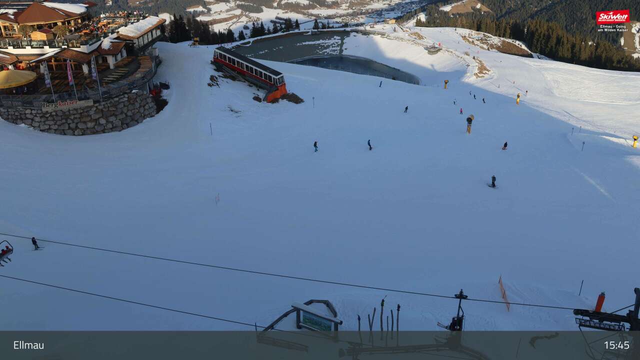 Webcam Bergstation Hartkaiserbahn, Ellmau, 1530m - bergfex