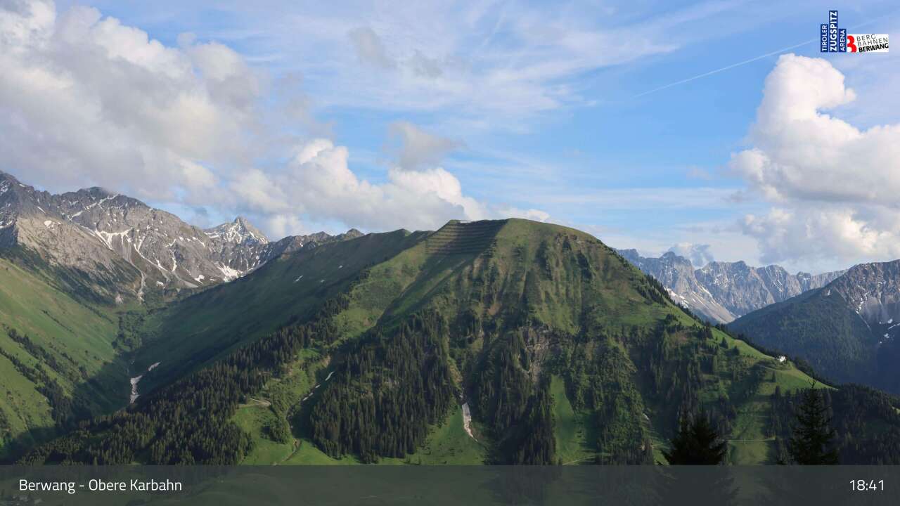 Webcam Obere Karbahn, Blickrichtung ‎Hönig, Berwang, 1.720 m - bergfex