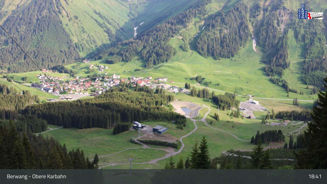 Webcam Obere Karbahn, Blickrichtung ‎Schneiteich, Berwang, 1.720 m ...
