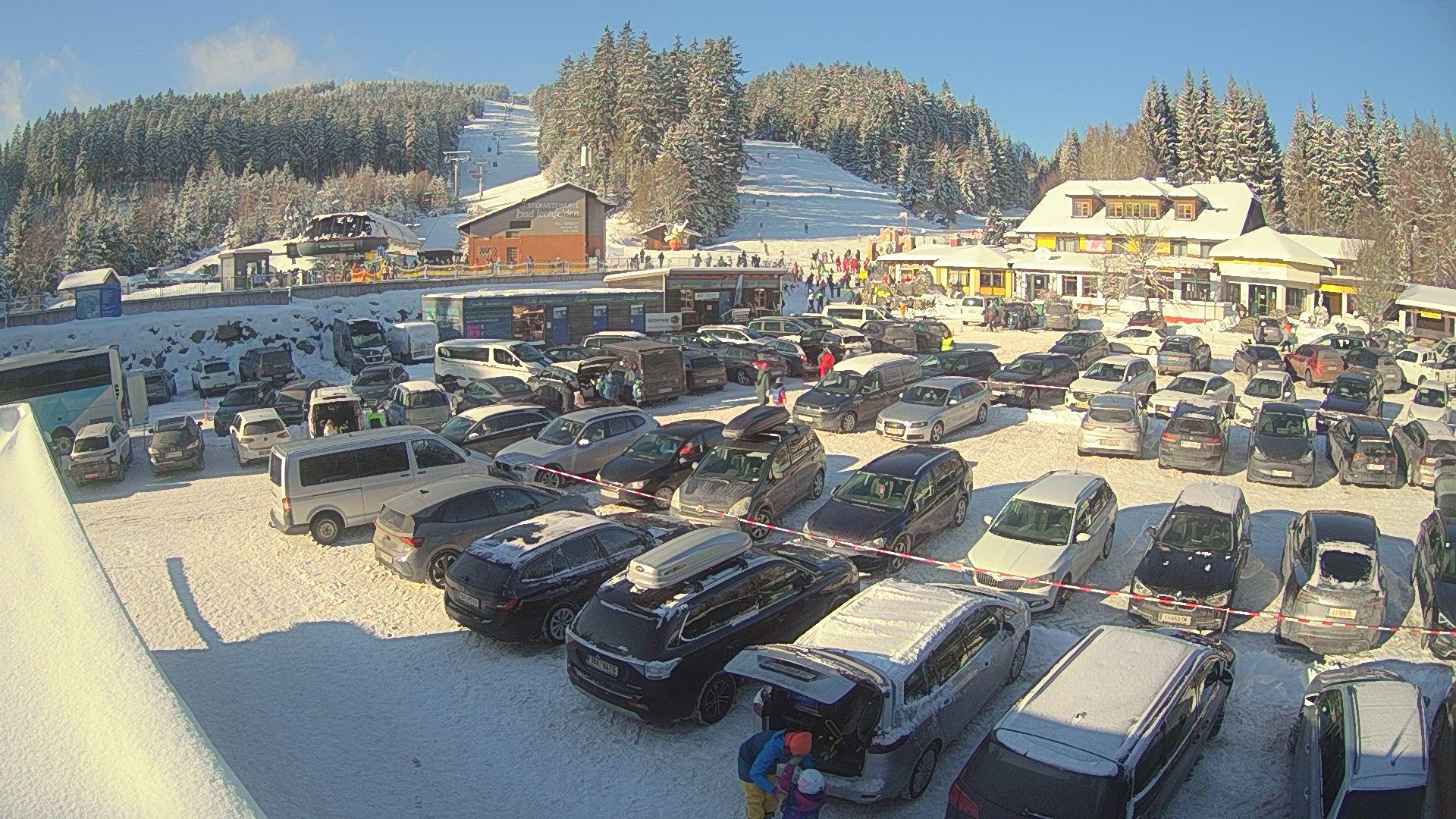Webcam Sternstein Lifte - Talstation, Viewing direction Parkplatz ...