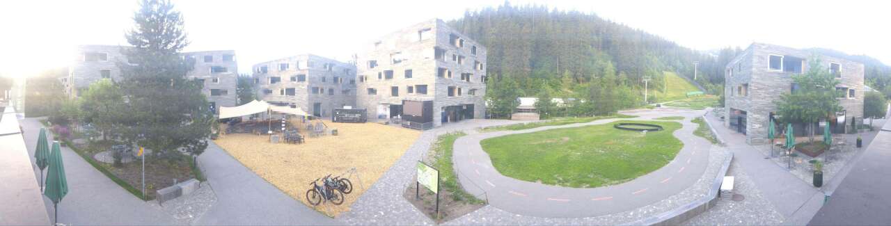 Webcam Rockresort Laax, :richting:plaats:zeeniveau - bergfex