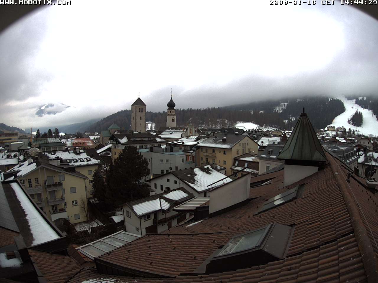 Webcam Innichen - Il Tyrol****s, Blickrichtung Blick über Innichen in ...