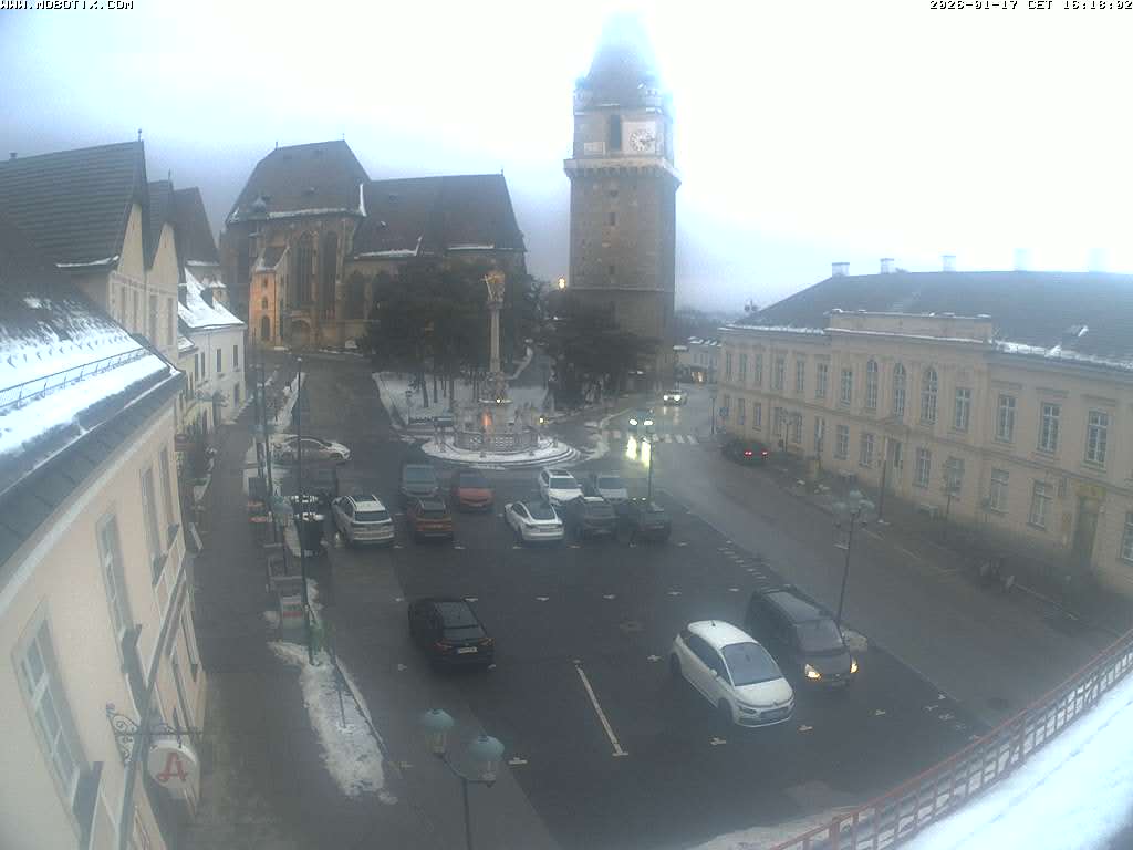 Webcam Marktplatz Perchtoldsdorf, Blickrichtung Marktplatz und Burg ...